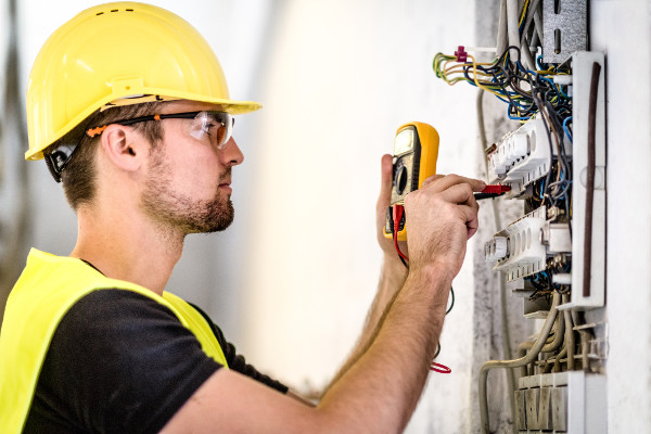 Industrial Electrician, Charlotte, NC | Lake Electric Co. Inc.