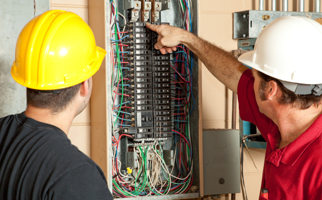 5 Key Signs Your Building Is in Need of Commercial Wiring Work | Lake ...